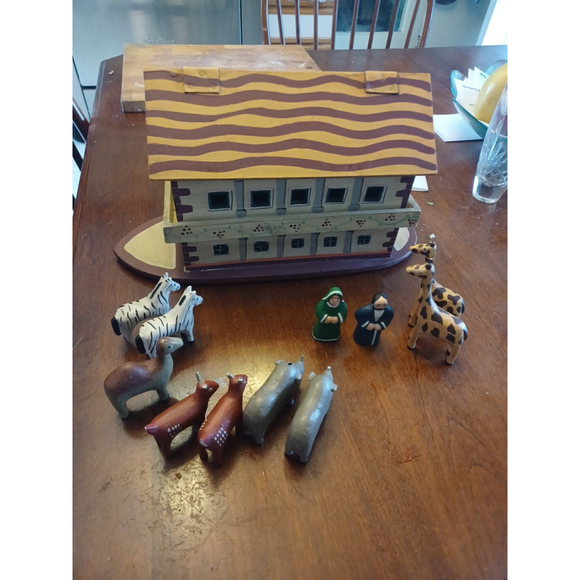 Unbranded | Toys | Tate Noahs Ark With 9 Animals And 2 Figures | Poshmark